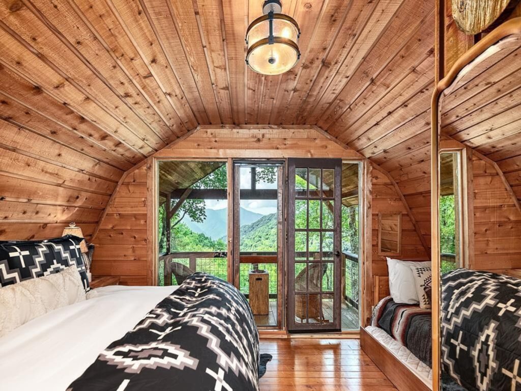 9 Stunning Treehouses in North Carolina for 2025