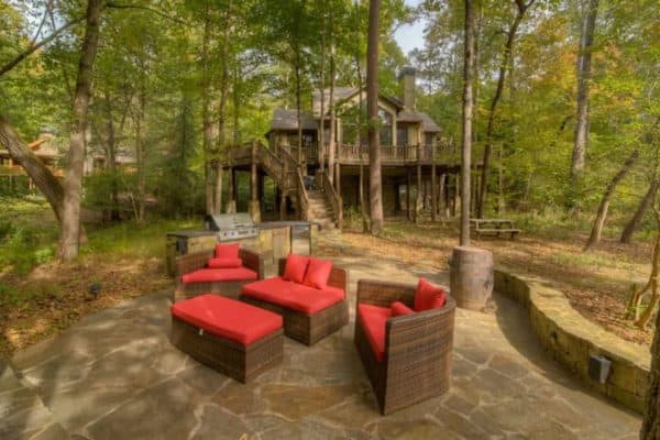 13 Best Georgia Treehouse Rental Locations