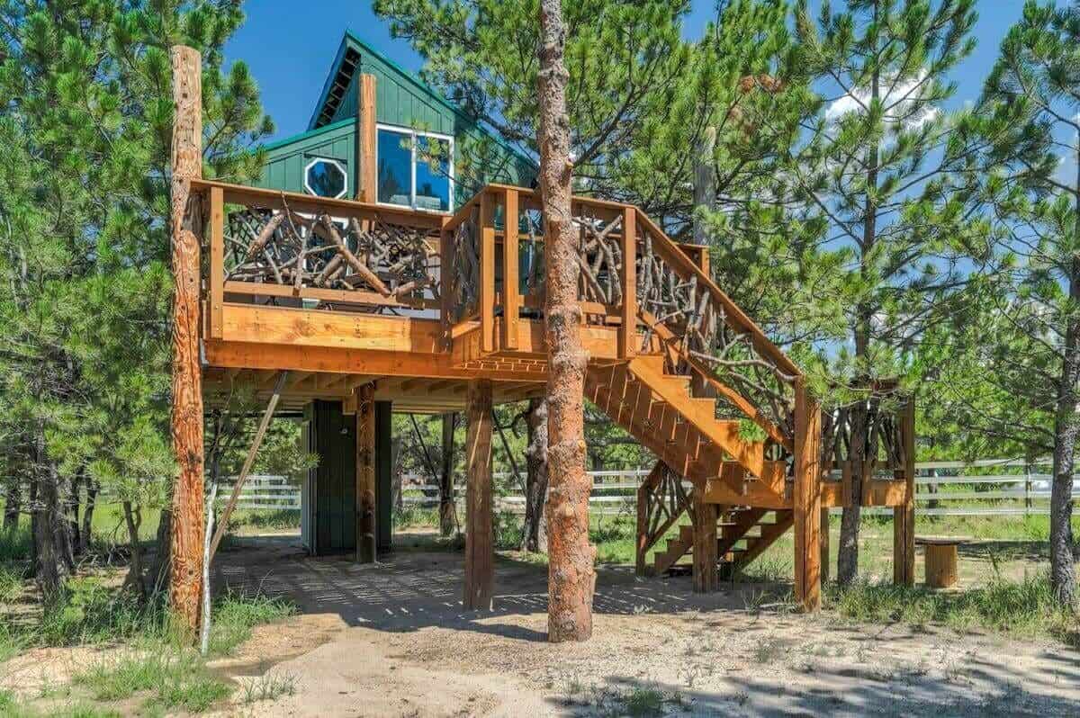 8 Treehouses in Colorado: Unique Getaways for Every Season | All About ...